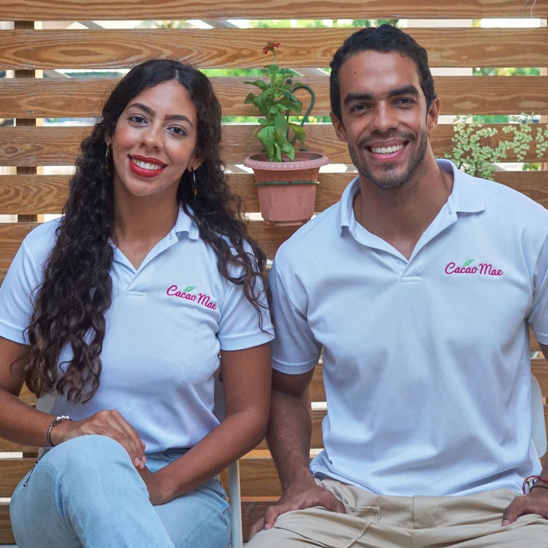 Cacao Mae Dominican Organic Cacao Powder & Nibs - Mariaelsy & Jose ...